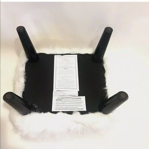 Tainoki Fine Furniture | Other | New Tainoki White Faux Fur Storage ...